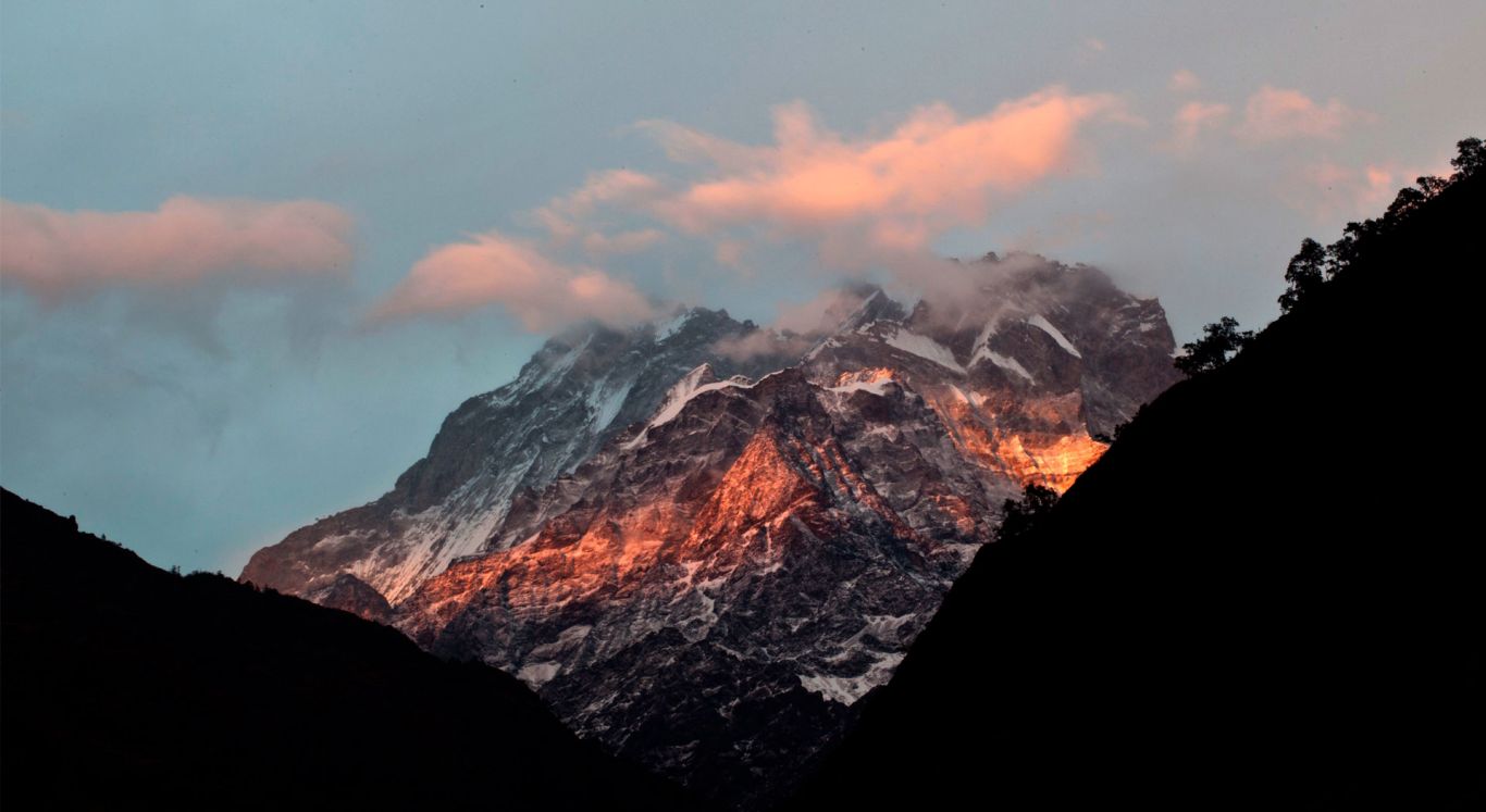 About Us - Asian Trekking